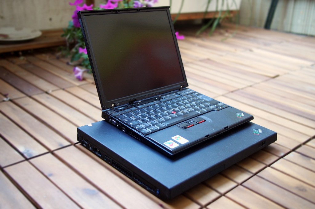 IBM ThinkPad T43p – IBM’s last business flagship – PANORAMA CIRCLE